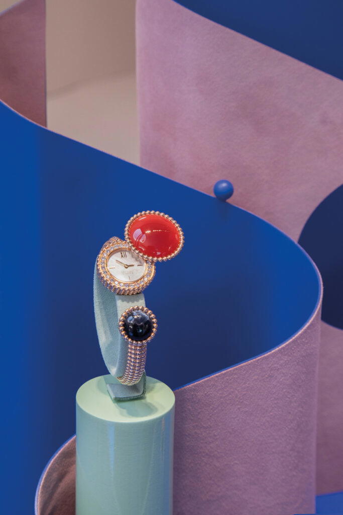 Van Cleef & Arpels’ Perlée Collection Pays Homage To Time-Honoured ...