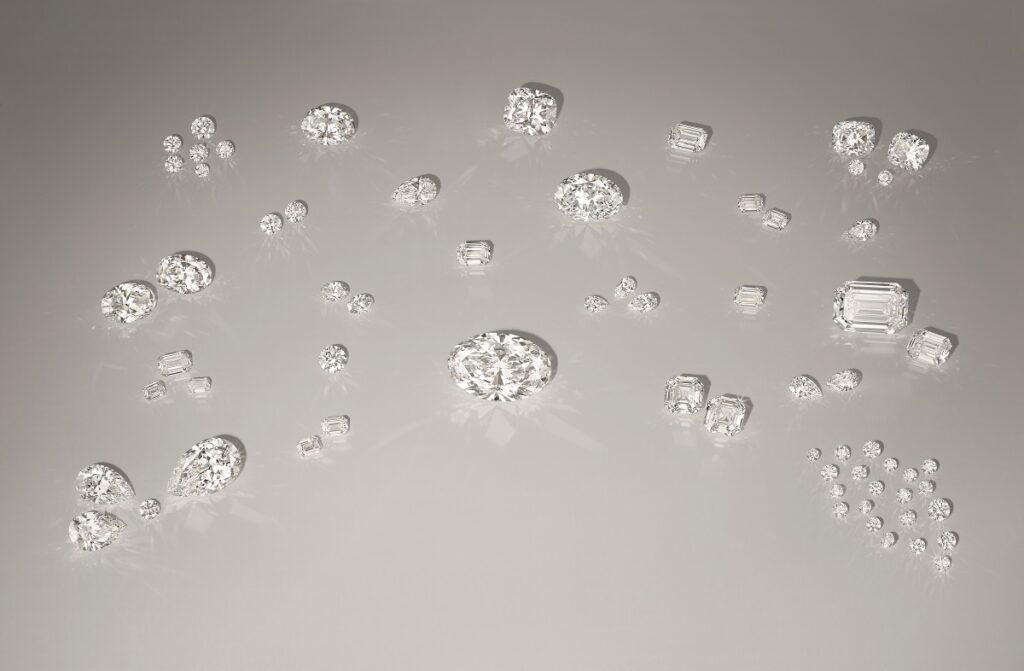 Van Cleef & Arpels' Legend Of Diamonds Collection Continues To Defy ...