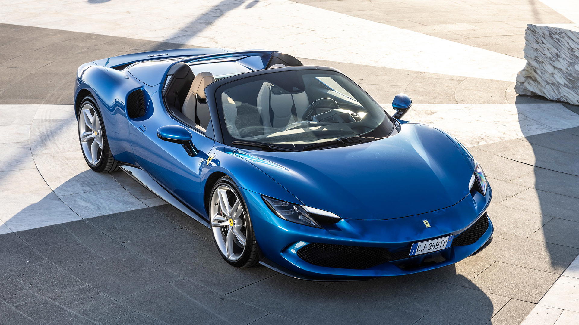 Meet Ferrari’s Latest: The 296 GTS Convertible With The “Little V12 ...