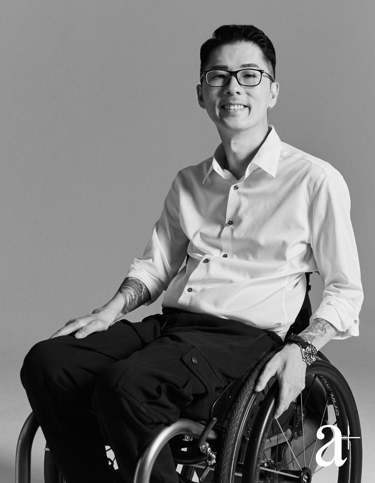 Aaron Yeo Doesn't Let Paralysis Get In The Way Of Creating Art | a+ ...